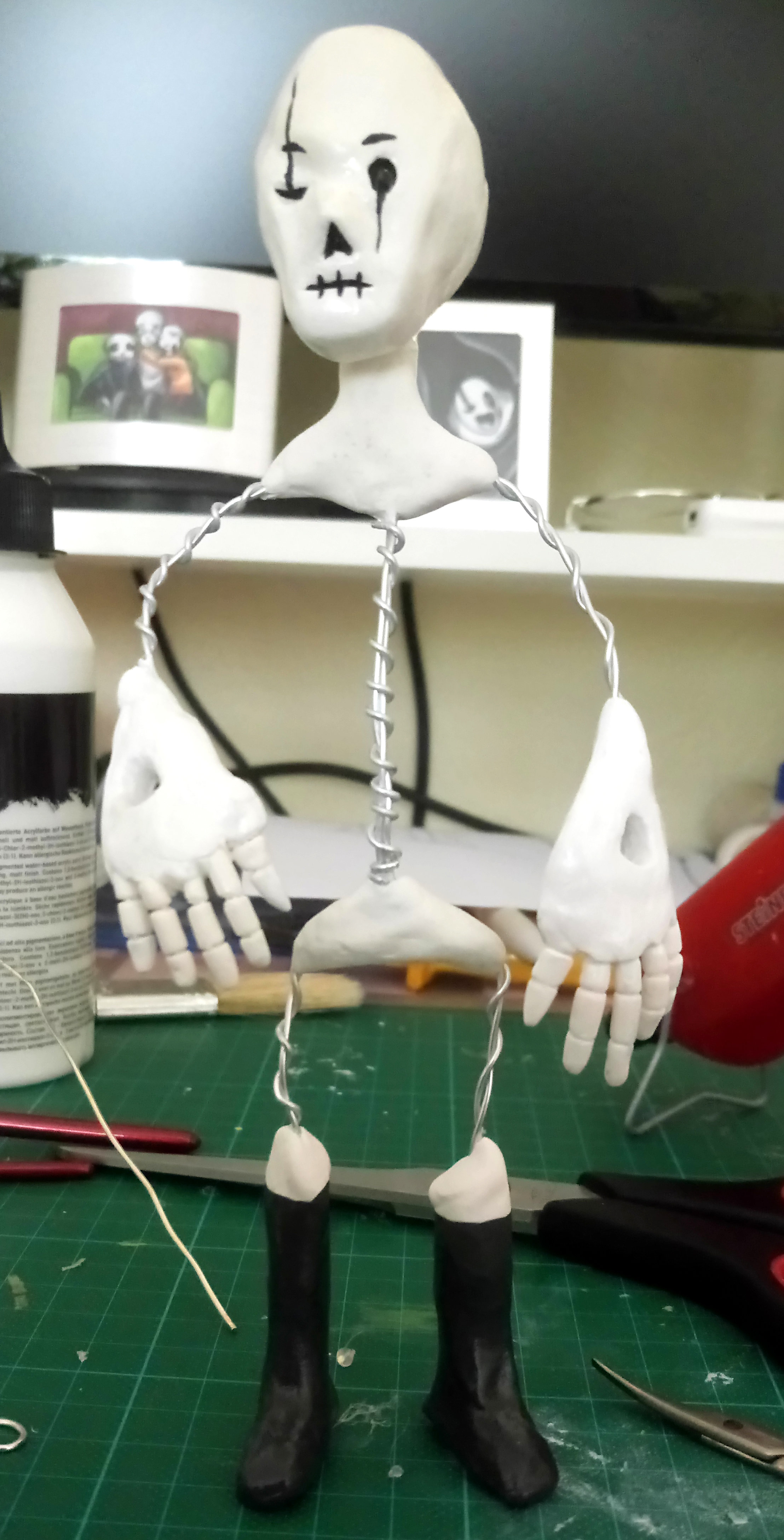 [Handplates] W.D. Gaster Poseable Doll (Bastelei von Innocentia auf ...