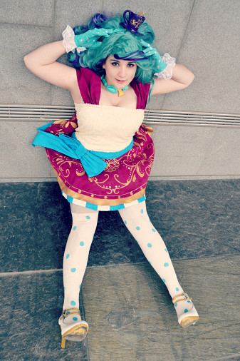 Madeline Hatter Cosplay